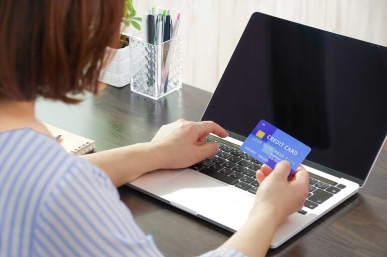 Woman Arrested for Credit Card Abuse For THIRD TIME | Republican Peak