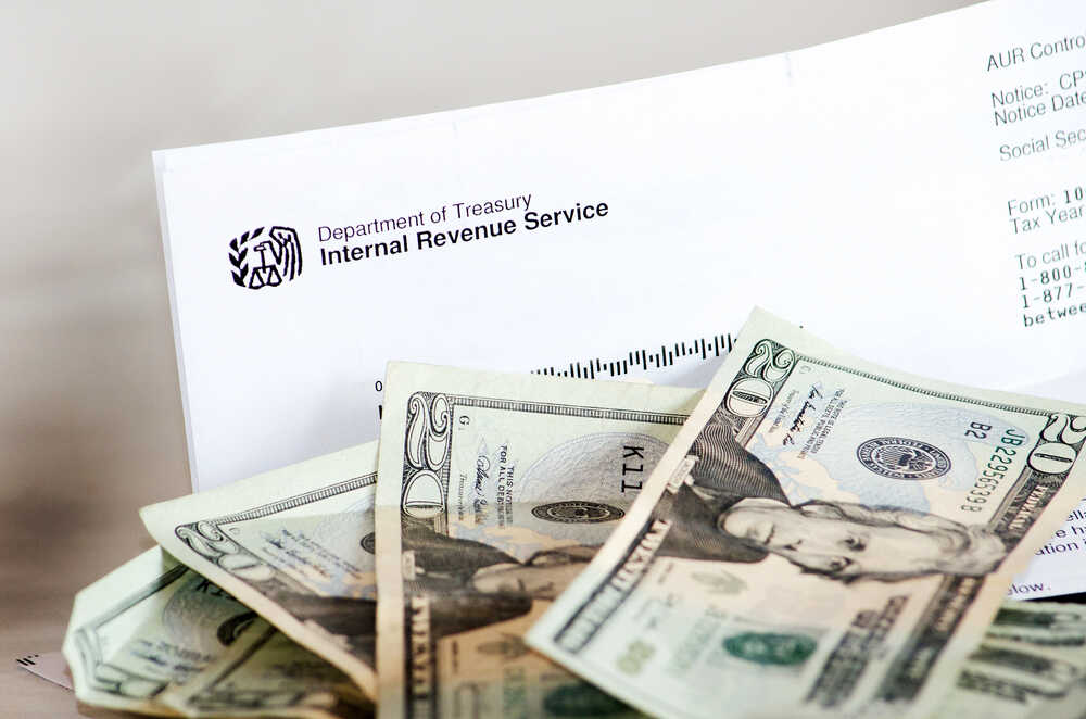 IRS Hands Out $1,400 Stimulus Checks to Those Who Didn’t Claim It In ...